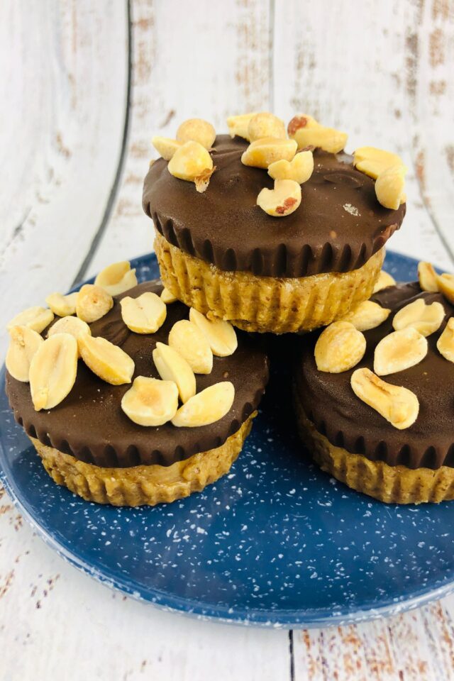 5 Ingredient Snickers Cups